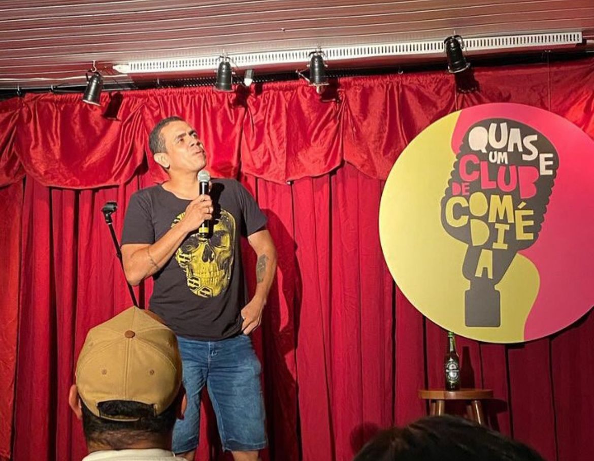 Humorista Dann Dias realiza shows de stand-up neste fim de semana ...