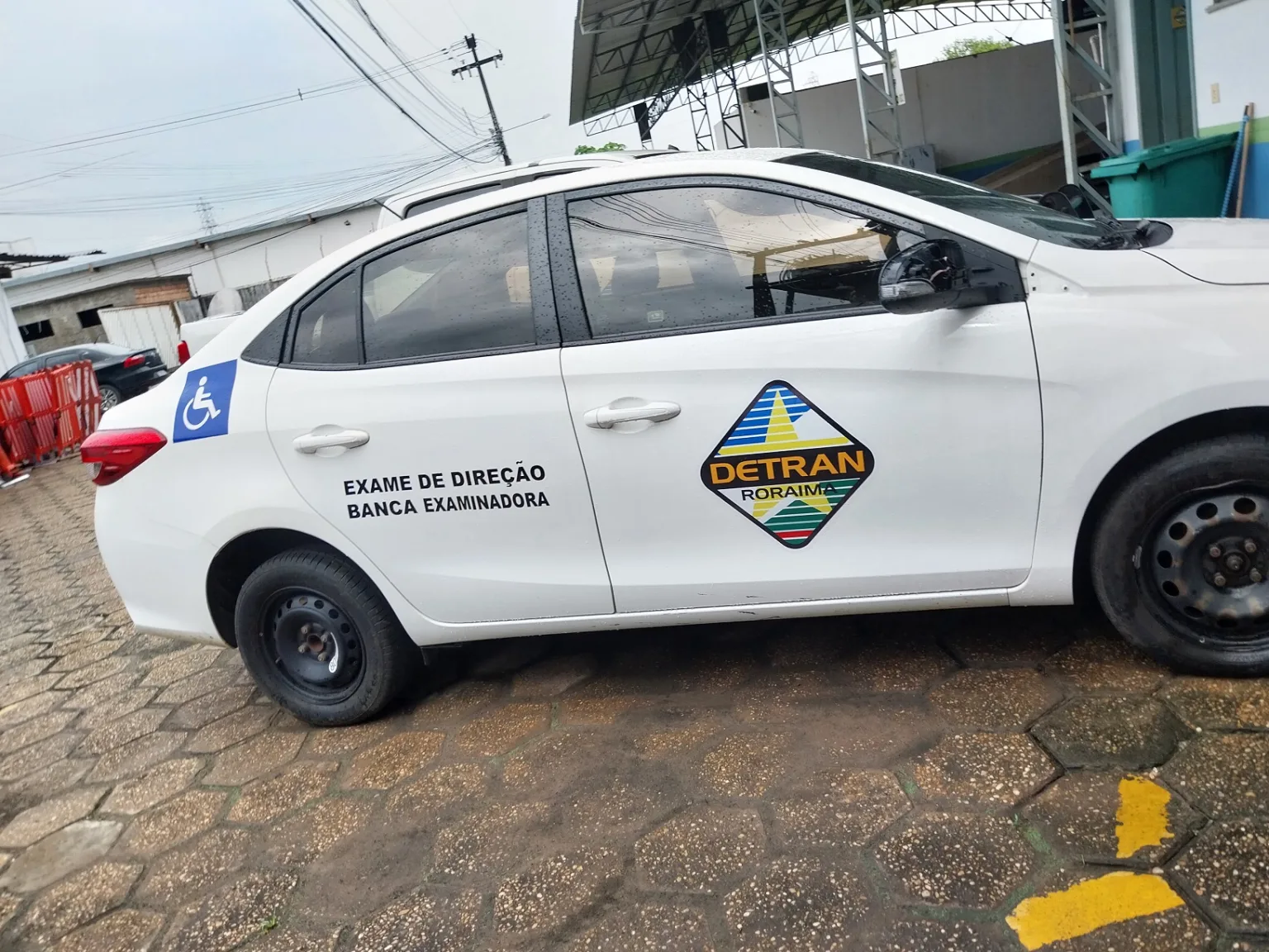 Detran-RR disponibiliza veículo adaptado para exame de direção - Folha BV