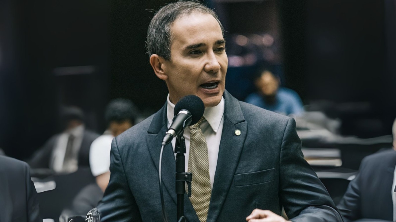 Duda Ramos critica criação de novos cargos no STF: “O Brasil precisa ...