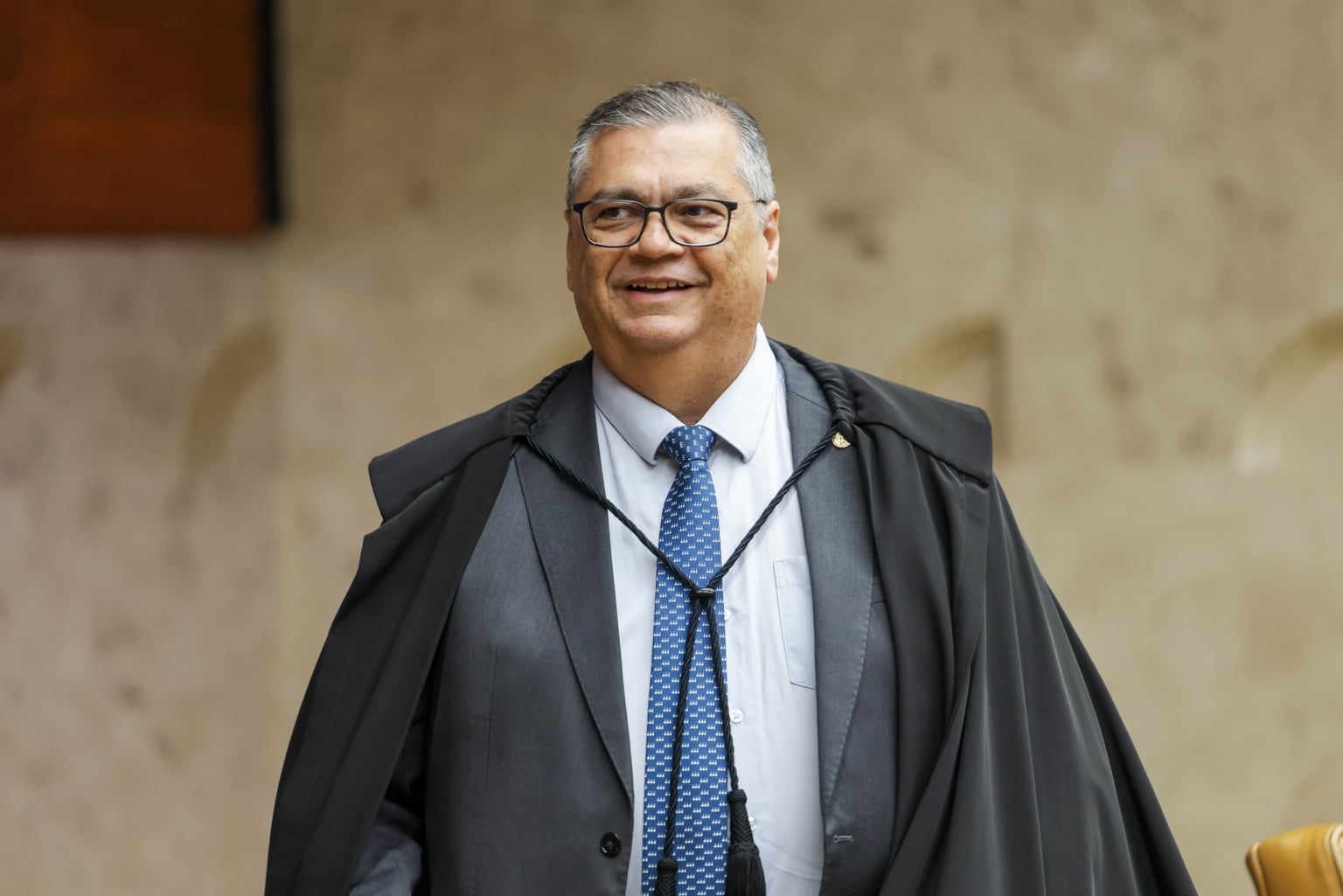 Dino reforça validade de decisão sobre desincompatibilização e diz que ...